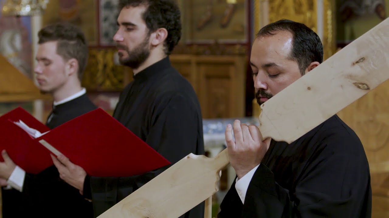 Corul Psaltic „Sfântul Ioan Damaschin” – În orașul Vitleem - YouTube