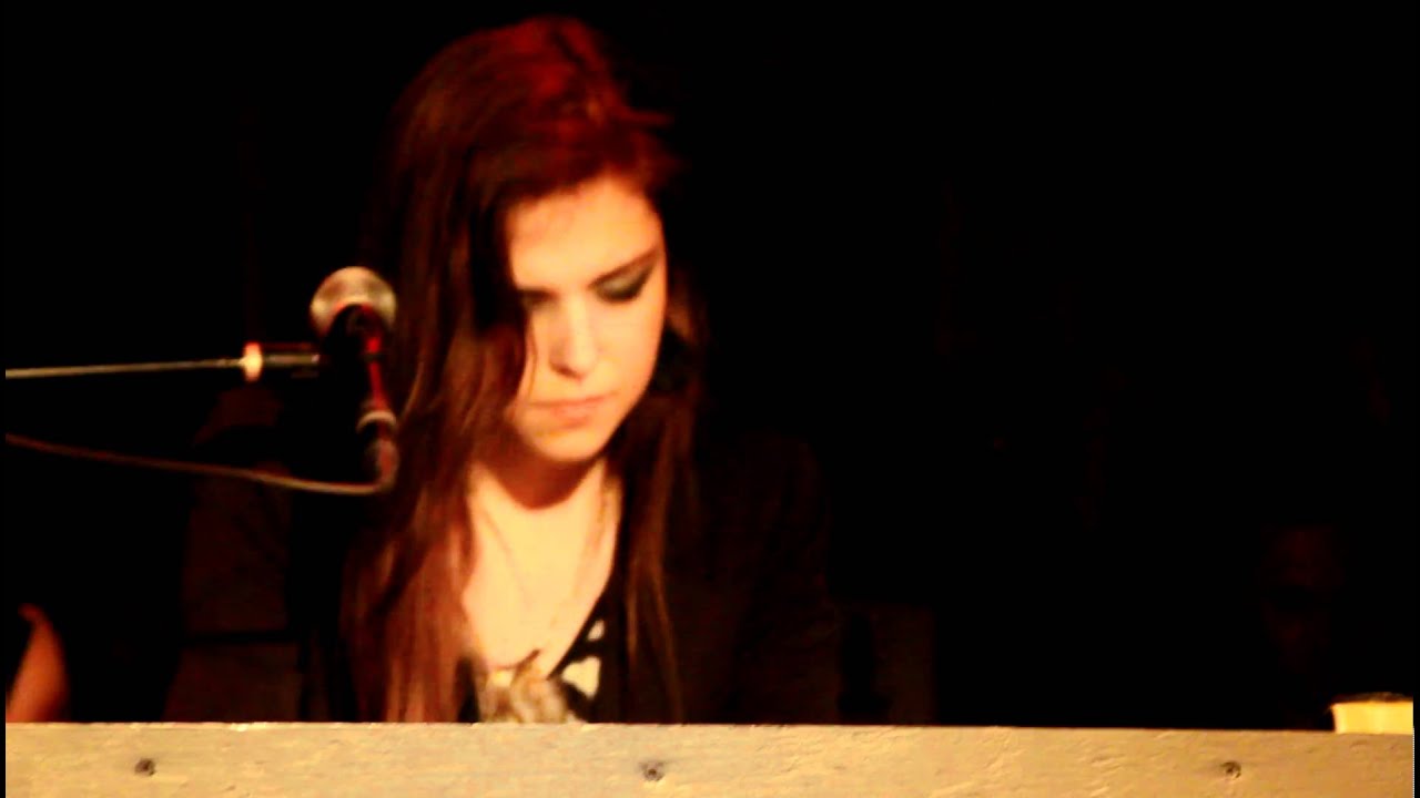 Holly Cormier @The Basement Nashville - YouTube