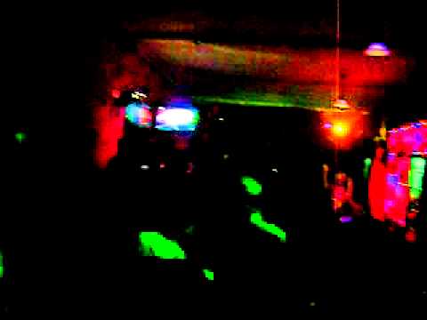 en el divas bar - YouTube
