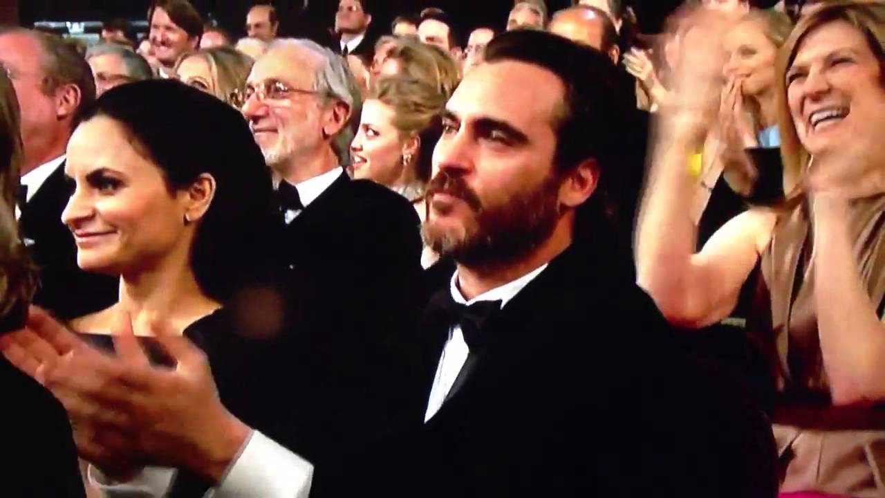 Weird Clapping Lady - Oscars 2013 - YouTube