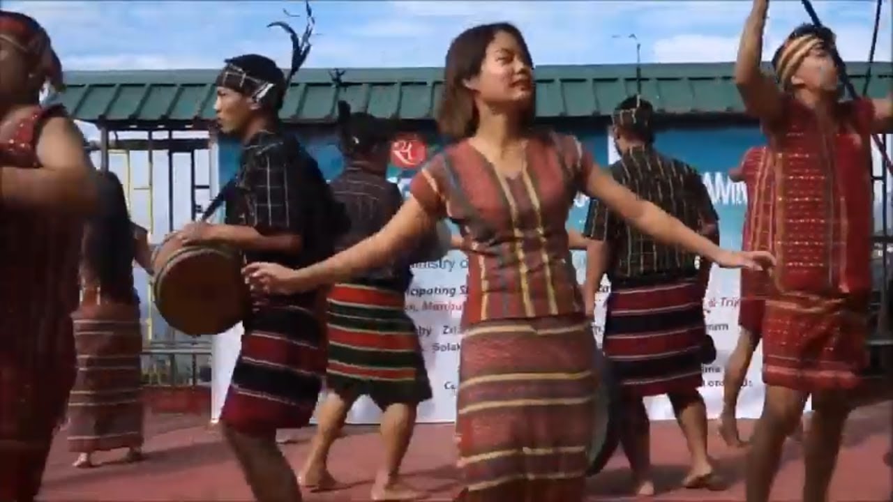 SOLAKIA FOLK DANCE OF MIZORAM - YouTube