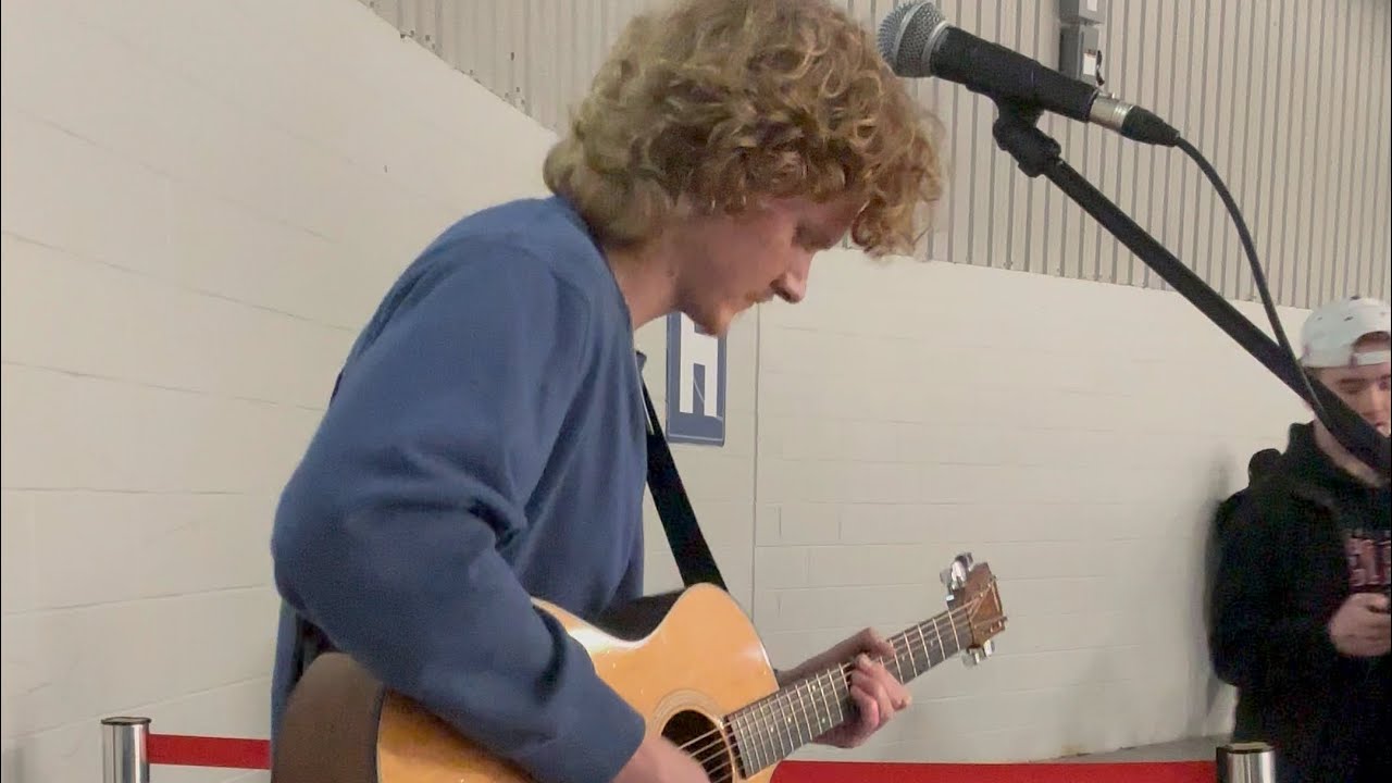 Free Fallin’ - live looping performance - YouTube