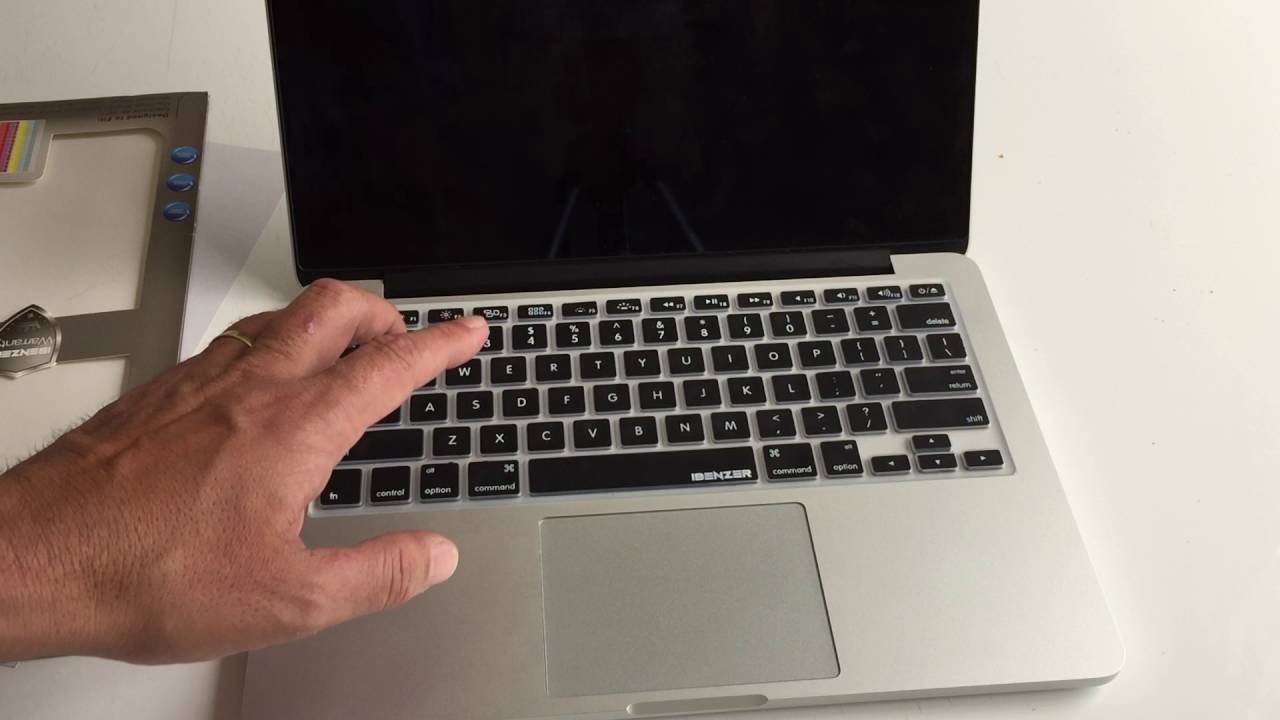 iBenzer - Silicone Rubber Skin for Macbook Pro - YouTube