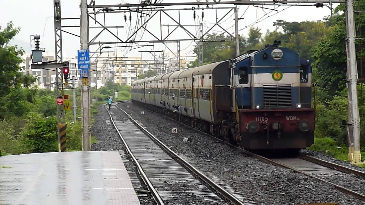 The Dashing Indrayani Super Express at 100Km/hr!! - YouTube