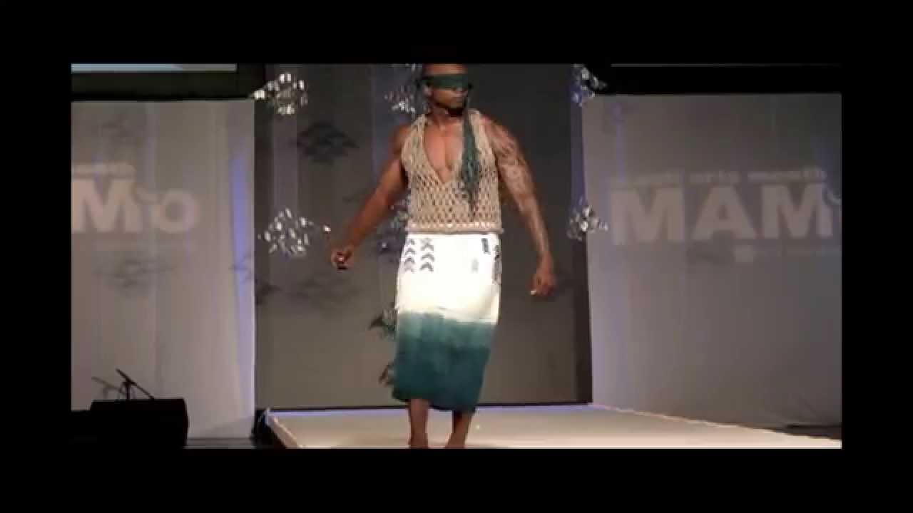 Marques Marzan, MAMo Wearable Arts Show, 2014 - YouTube