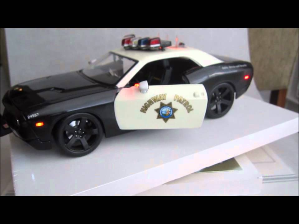 1:18 Dodge Challenger Custom LED - CHP version - YouTube
