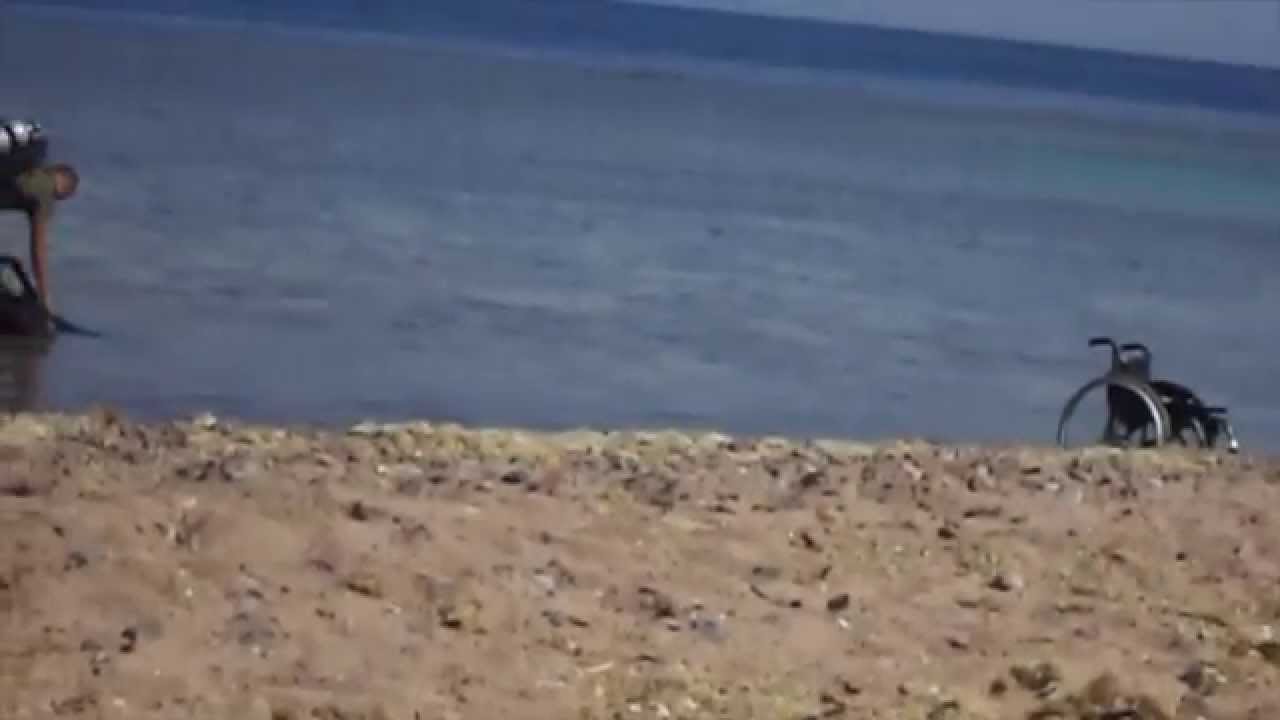 Paralyzed Man Scuba Diving - YouTube