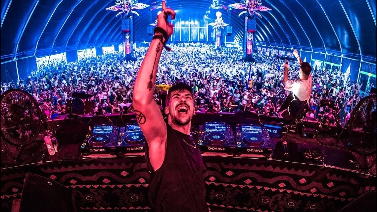 Cryex @ Blue | Defqon.1 - YouTube