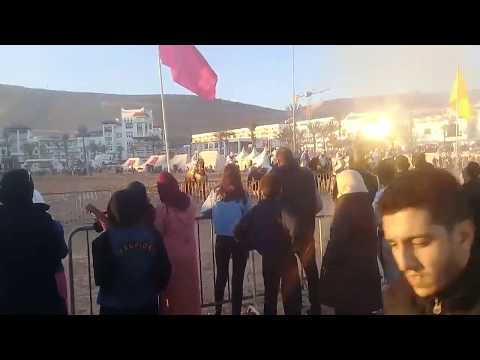 تحارش بها و هي مرتاحة