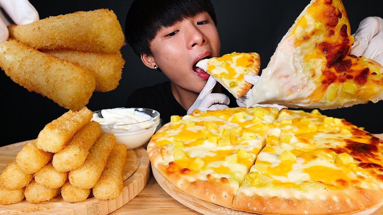 ASMR KOREAN STYLE SWEET POTATO PIZZA + MOZZARELLA CHEESE STICKS (Eating ...