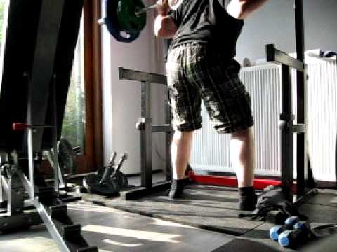 Back squat parallel 4th set: 8 x 135 kg - YouTube