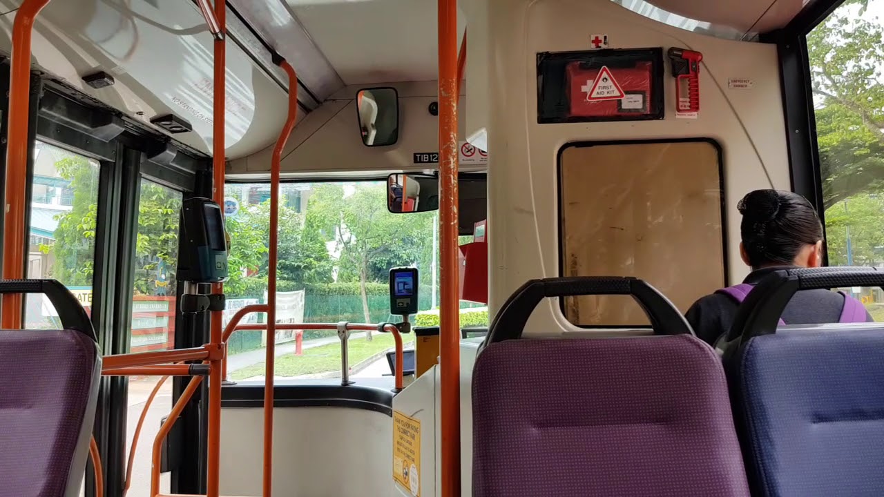 [SMRT] Mercedes Benz 0405G on service 913, TIB1222C (Front) - YouTube