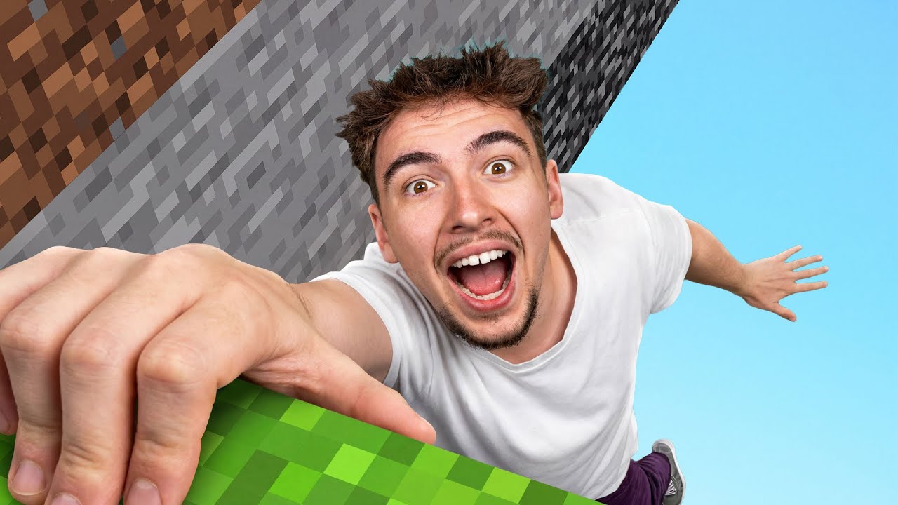 Le MONDE MINECRAFT se DÉTRUIT sous mes PIEDS ! - YouTube