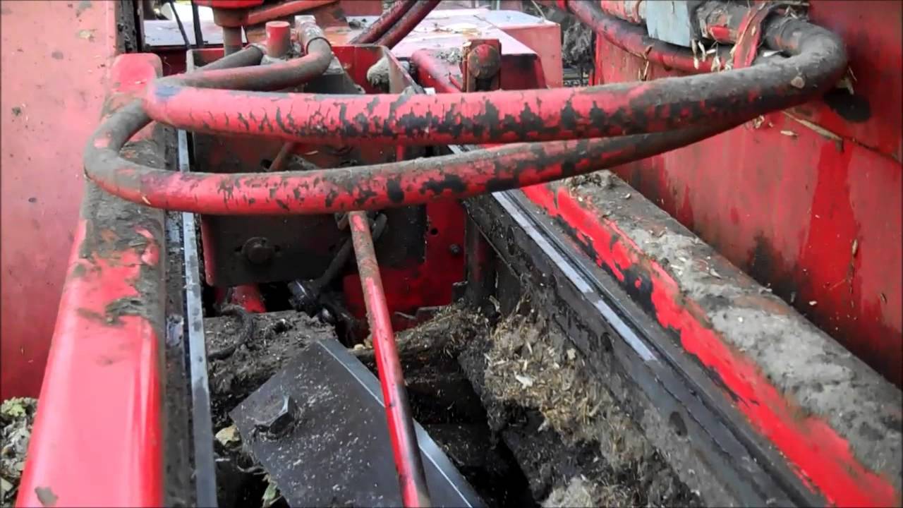 sharpening a gehl 1065 corn chopper - YouTube