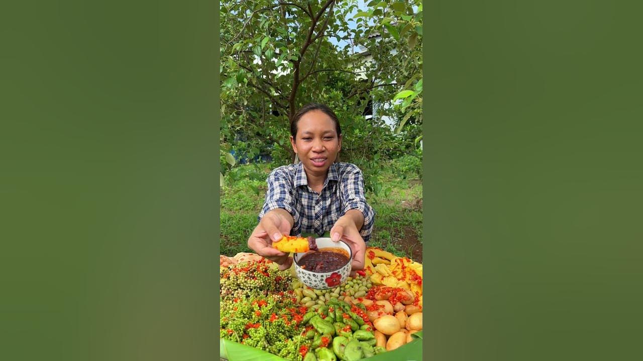 ថ្ងៃនេះសុំលេងឈុតធំបន្តិចហើយ ឆម ស្រីផាច - Chhom Sreypach - YouTube