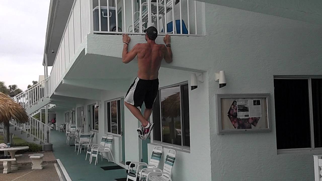 Pull Ups with Leg Lifts - YouTube