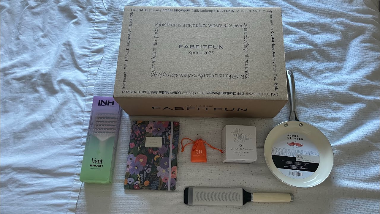Fabfitfun Spring 2025 Box Unboxing - YouTube