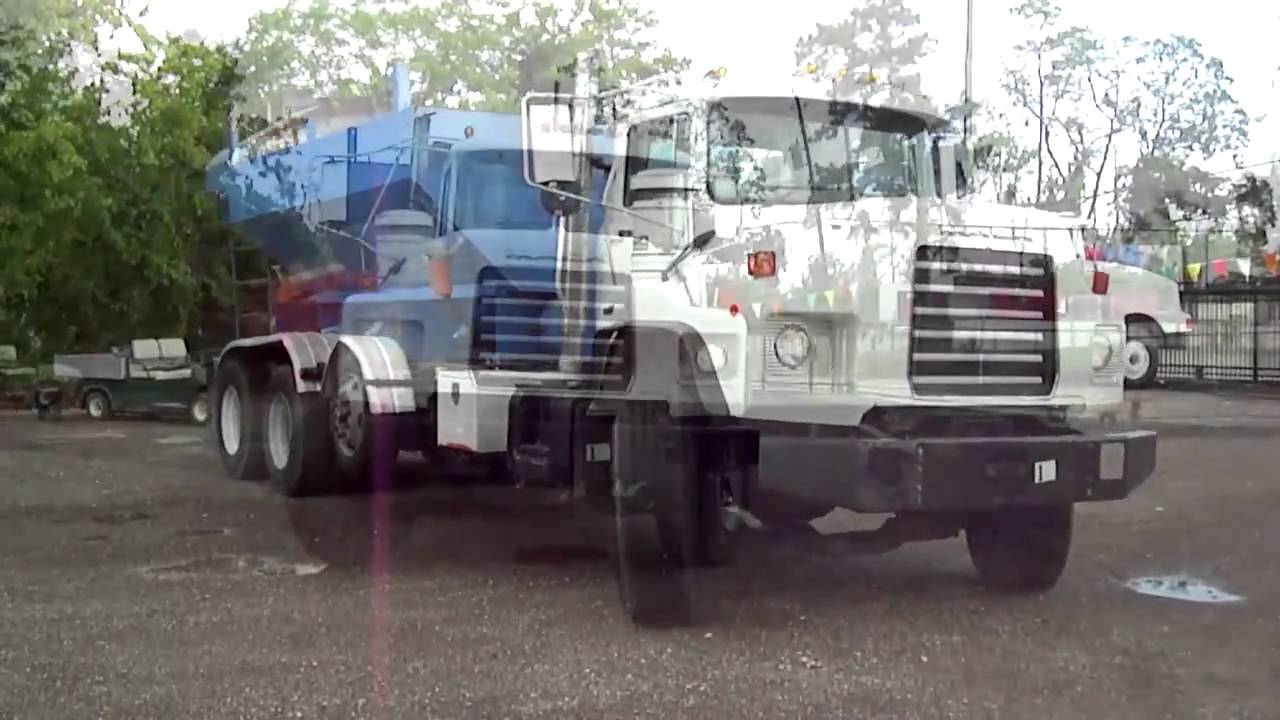2005 MACK DM 690S Volumetric Mixer 14 YDS.mp4 - YouTube