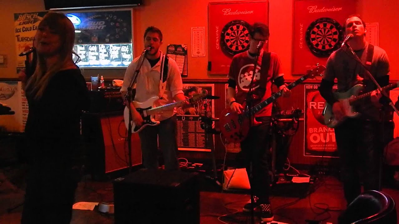 Pick Slide - Boys 'Round Here - YouTube