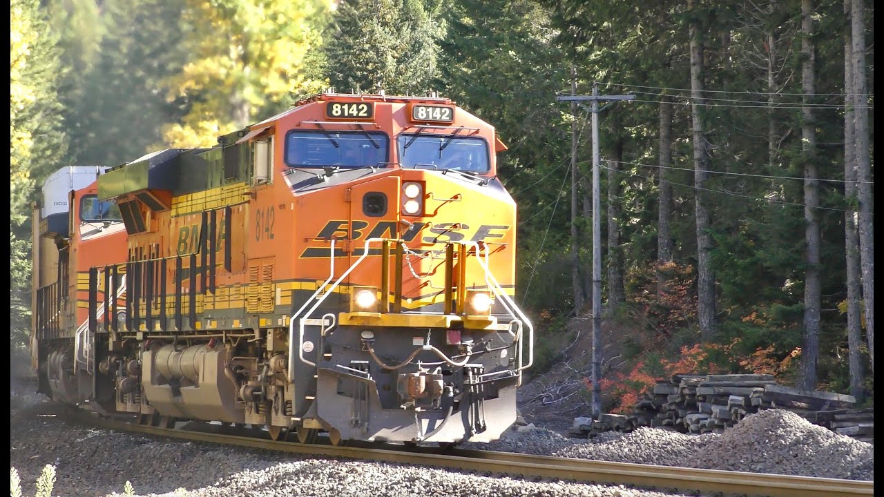 BNSF approaching the east portal of Stevens Pass tunnel as a late ...