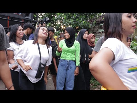 Cewek-Cewek bowos Ikut Geol-Geol Sampai Oll-eng//Megantara