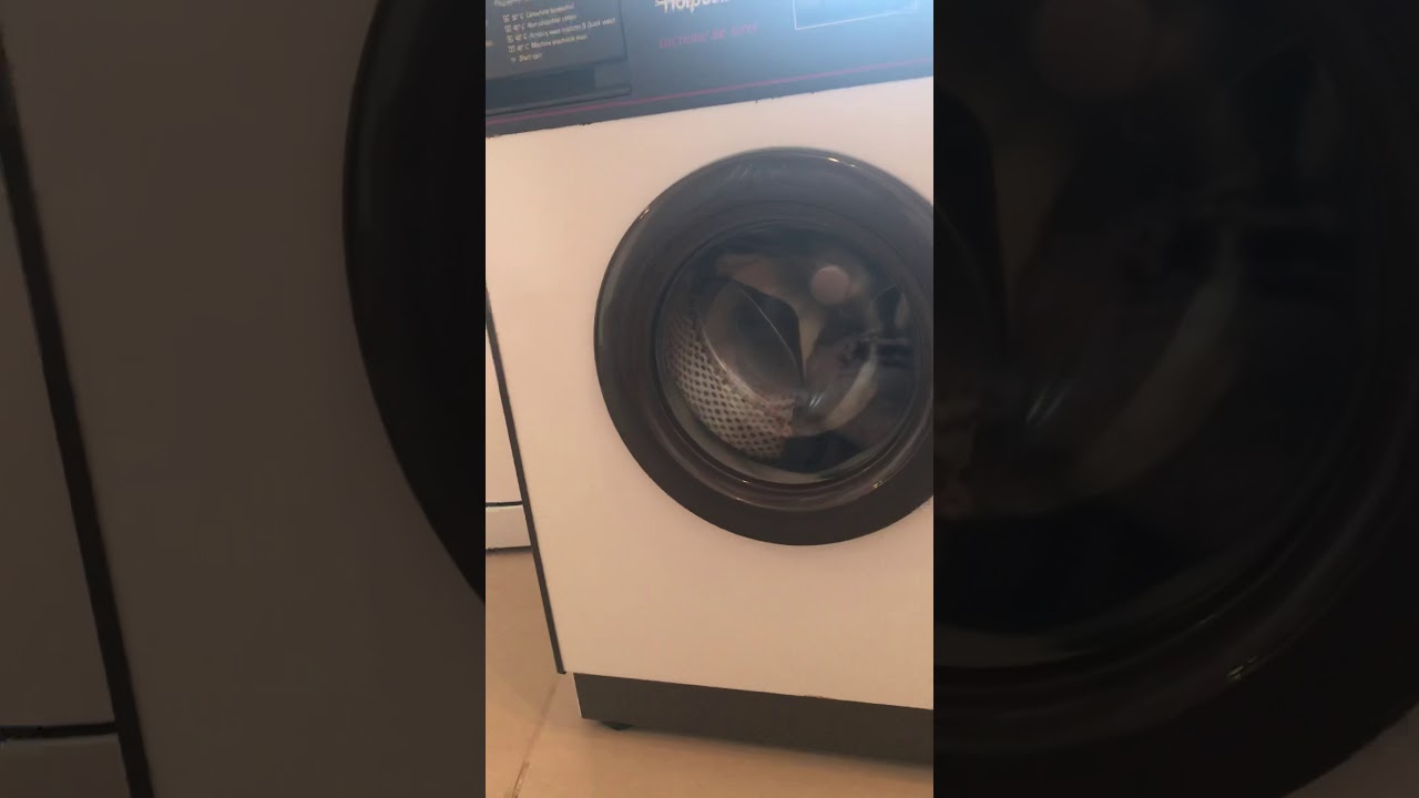 Hotpoint 9530W - YouTube