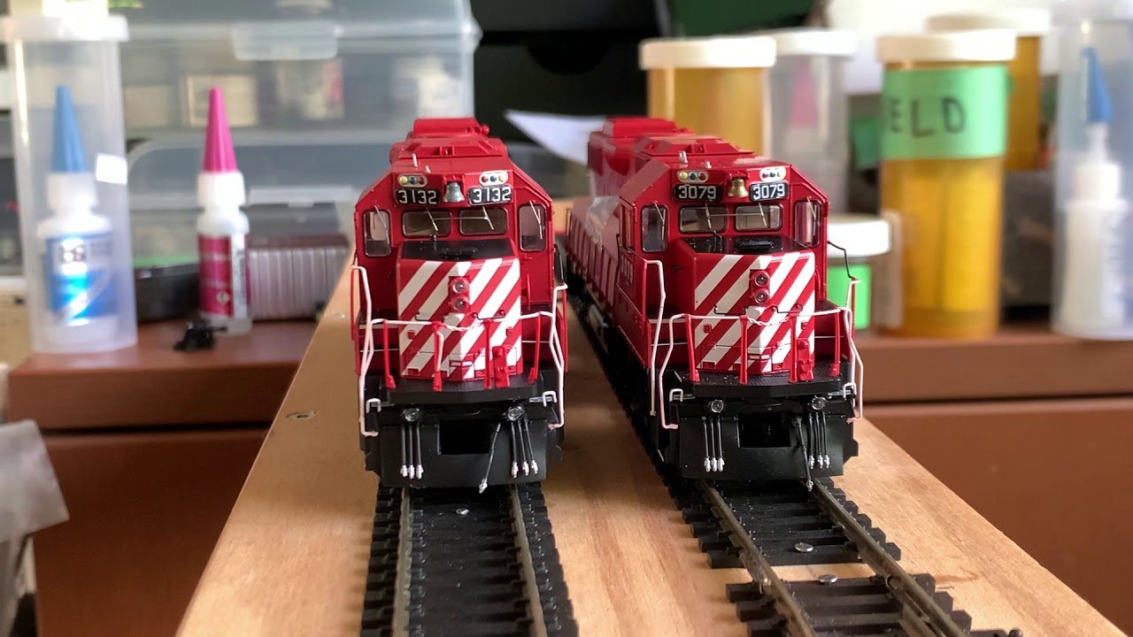 Athearn GP38-2, factory 21 pin board vs Decoder Buddy - YouTube