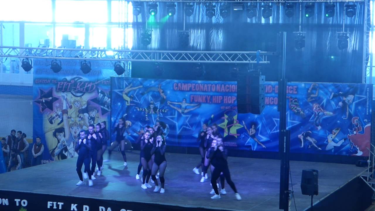MADNESS 2016 - POSITIVE DANCE STUDIO - MÁLAGA - YouTube