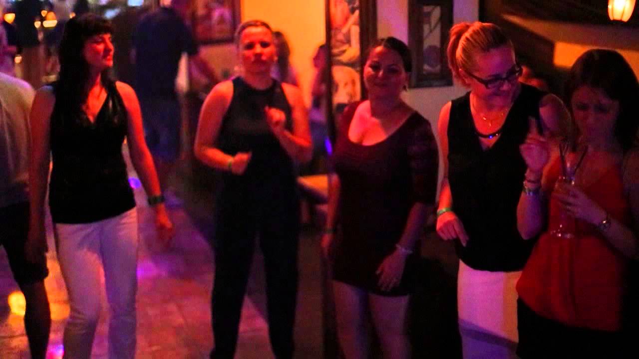 Formatia Class in Valhalla Pub - YouTube