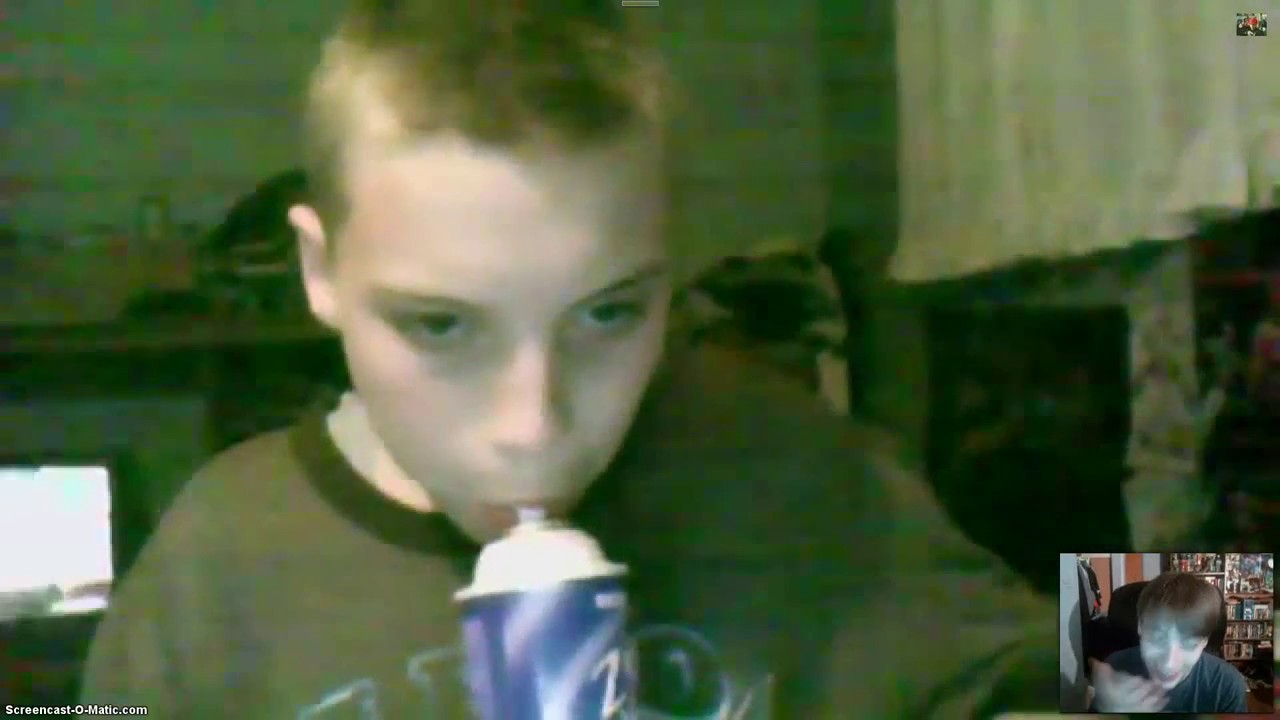 Reactioning to old cringe videos [1] (Facecam) - YouTube