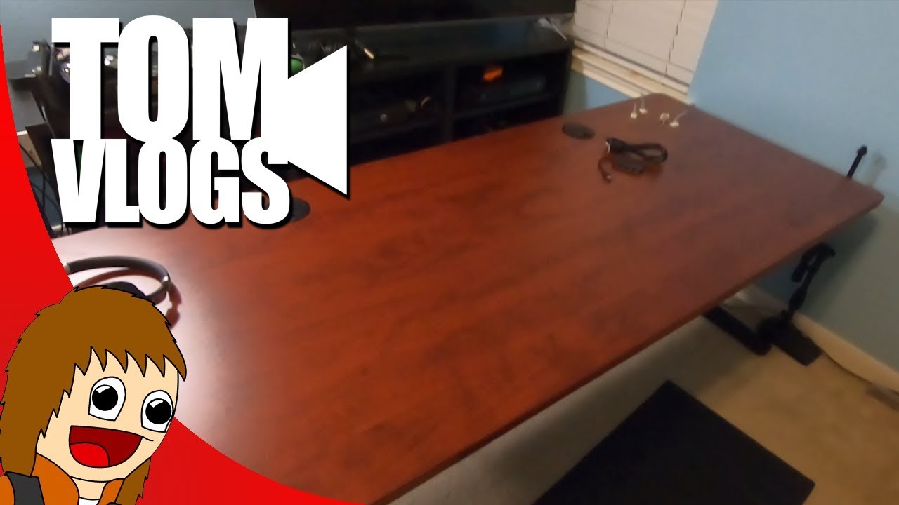 Tom Vlogs: New Desk Hype (February 19, 2019 - February 25, 2019) - YouTube