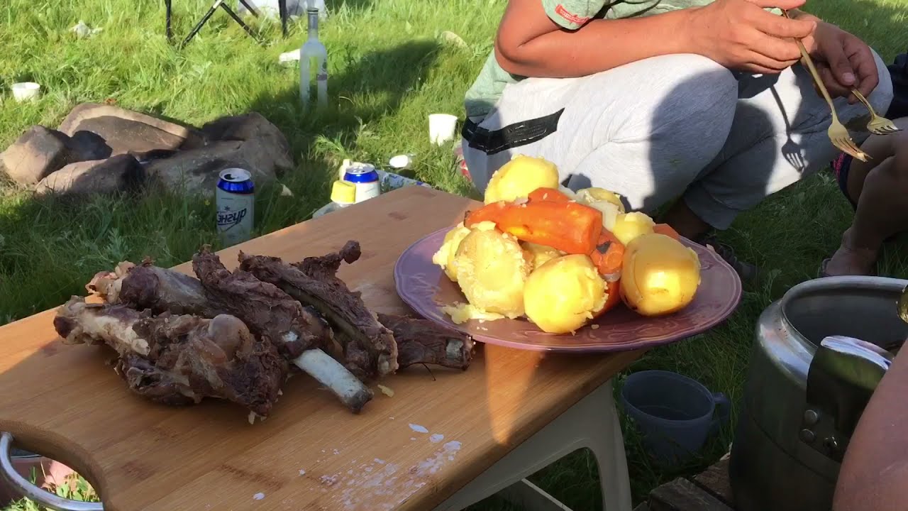 草原でホルホグを作る Making Khorkhog - Mongolia 【Хорхог】 - YouTube