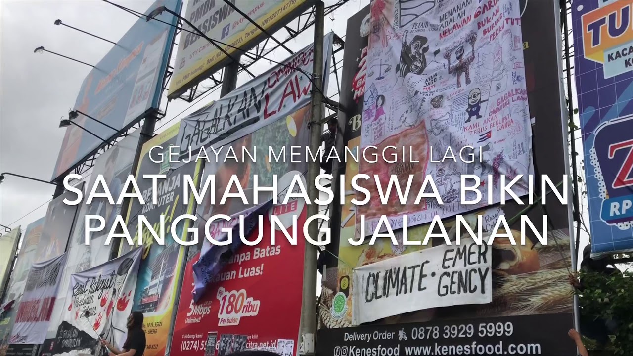 Gejayan Memanggil Lagi! Aksi Panggung Jalanan Mahasiswa Jogja - YouTube