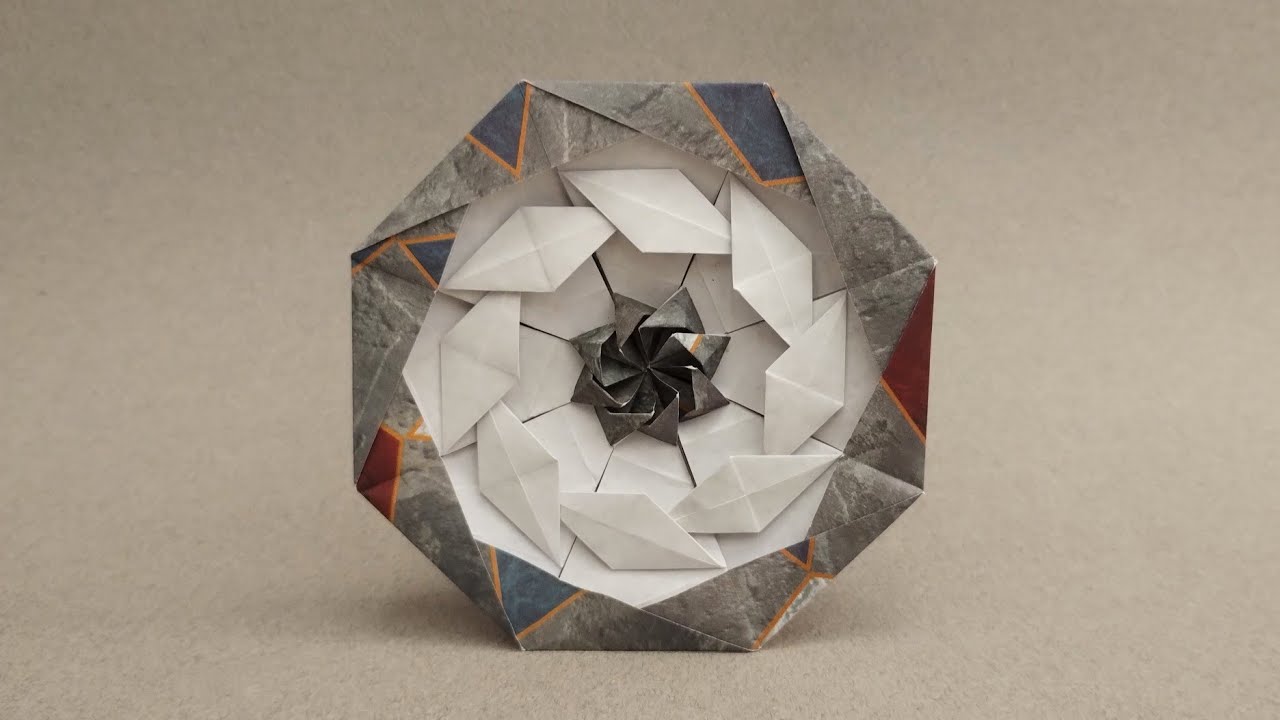 Origami mandala and flower 🚨 (glue alert!) / Mandala de origami 🚨 ...