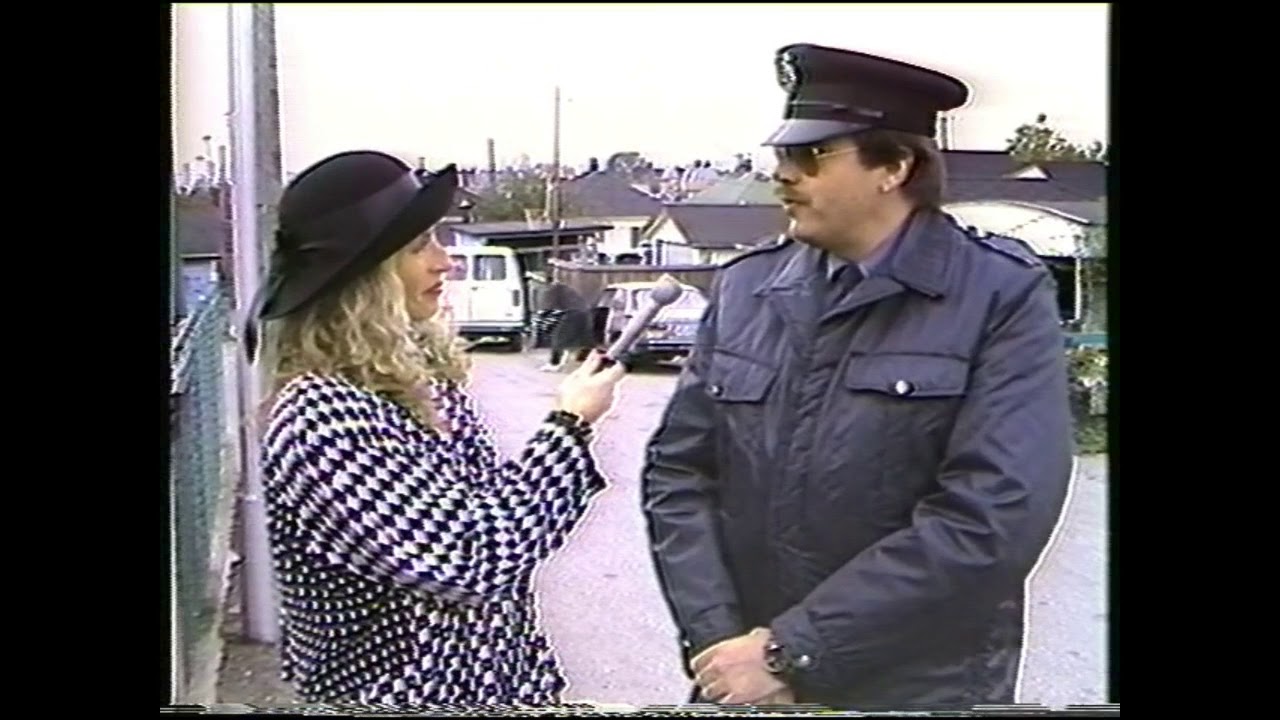 Chek Around - Crime Watch - Rona Raskin - COMEDY - YouTube