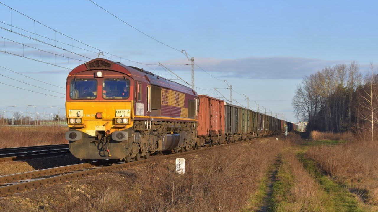 "Miły maszynista" Class 66153 DB z węglarkami |Warszawa Dawidy| - YouTube