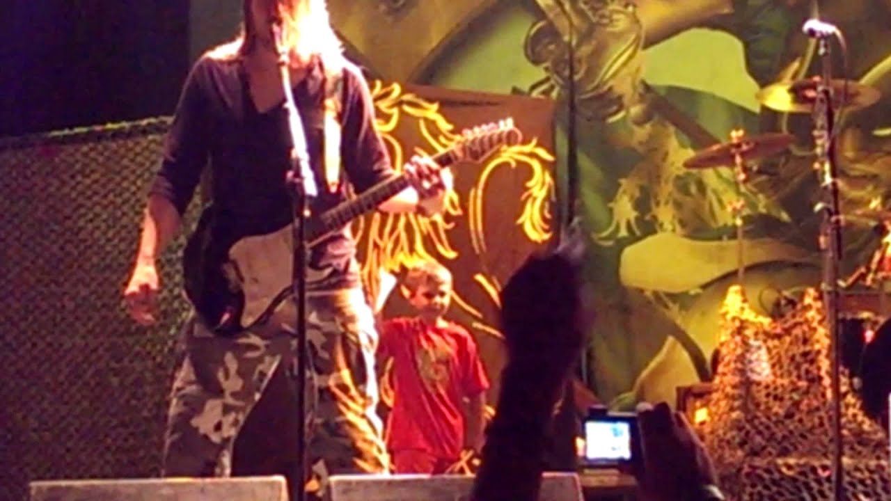 Sabaton pulls kids on stage - YouTube