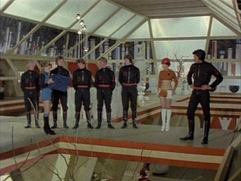 Star Maidens (1976) E08 - The Perfect Couple
