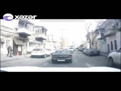 Bakıda evakuator maşını belə aparır - təkəri dəmirlə döndərirlər