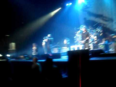 Jonathan Davis(korn) beatboxing - YouTube