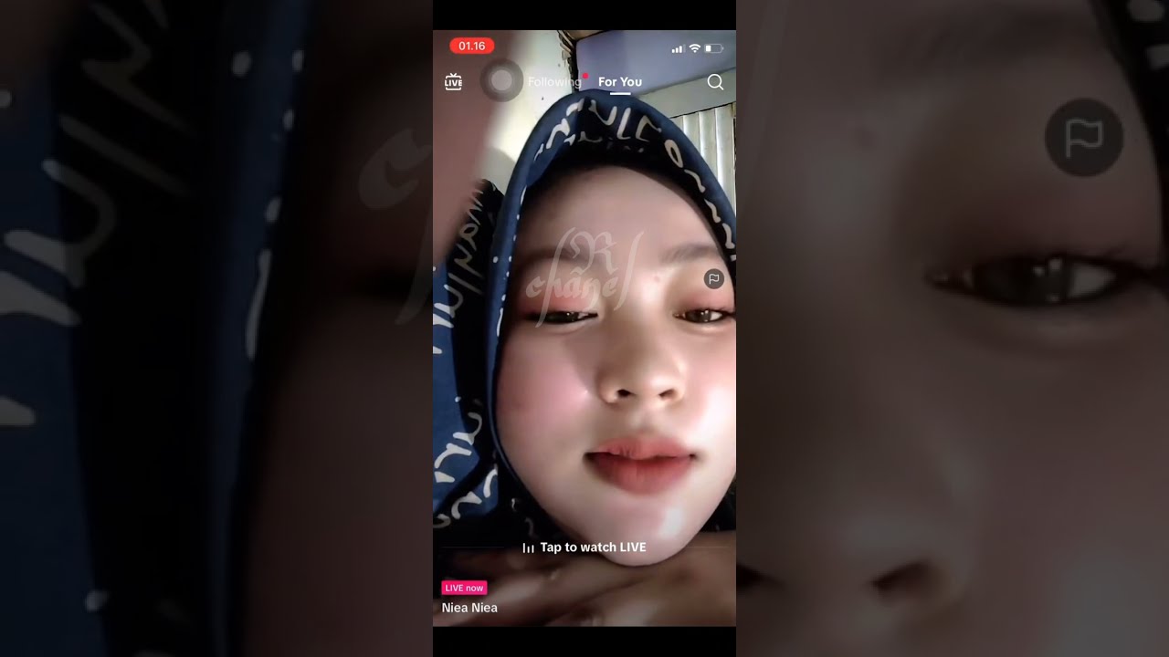 LIVE HIJAB PENJAGA WARUNG PAMER BELAHAN!! - YouTube