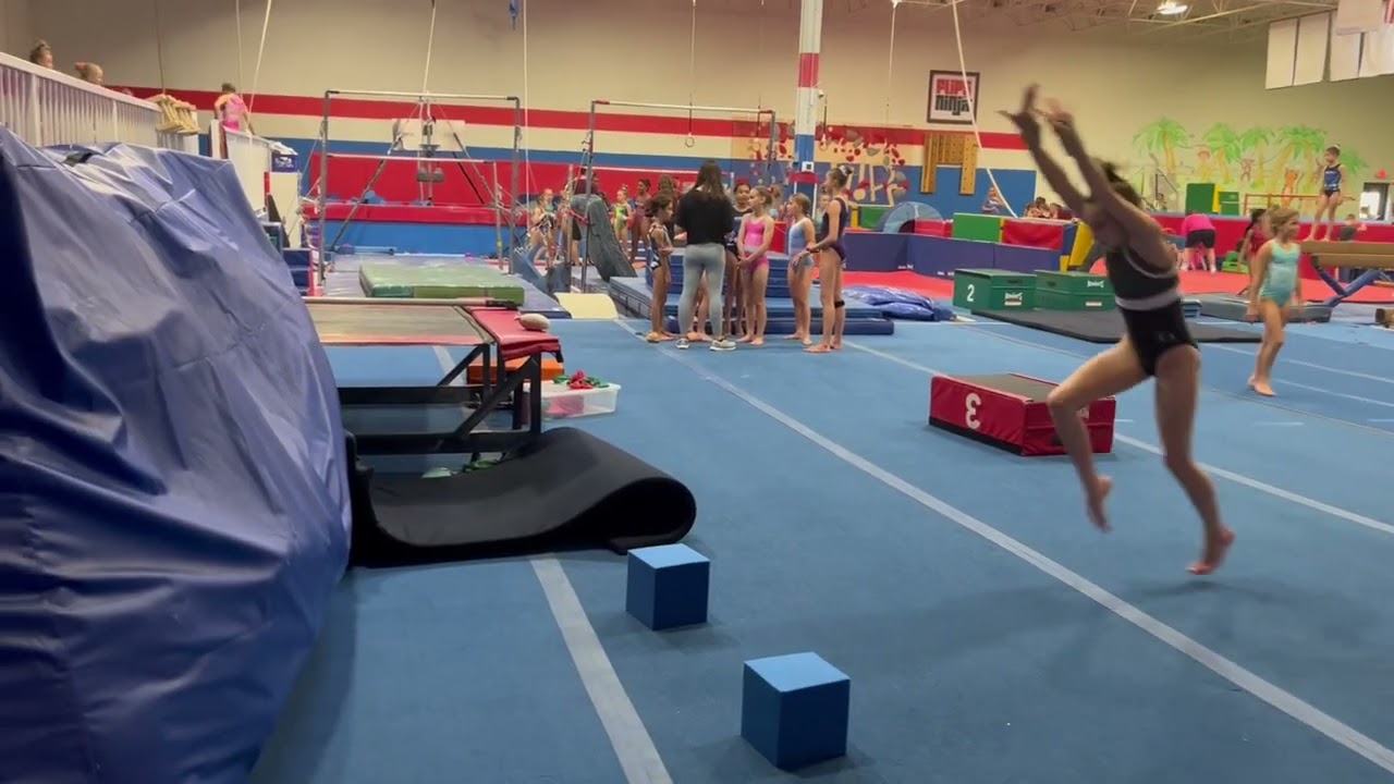 Round Off Rebound Backwards with Block - YouTube