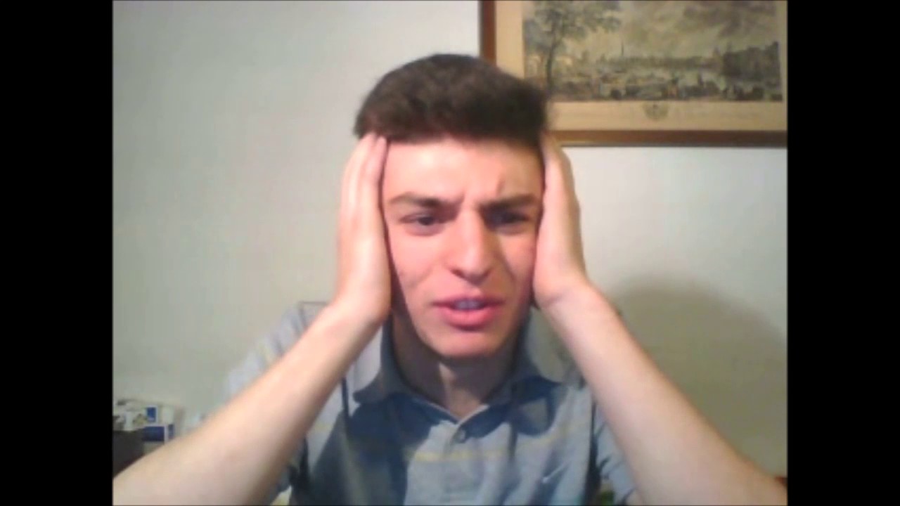 RAGAZZA PAZZA CHE SCOREGGIA...(#PARODIA) - YouTube