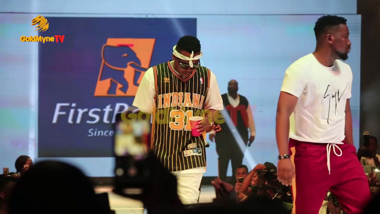 OLAMIDE AND DAVIDO'S PERFORMANCE AT DAVIDO'S 30 BILLION CONCERT - YouTube