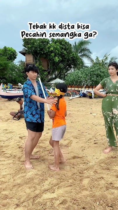 KK DISTA MAU PECAHIN SEMANGKA KIRA KIRA BISA GA YA #shortvideo #trending #trendingshorts # ...