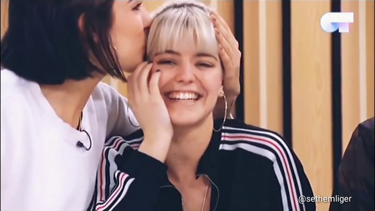 Albalia (Alba and Natalia) - Bound to you - YouTube