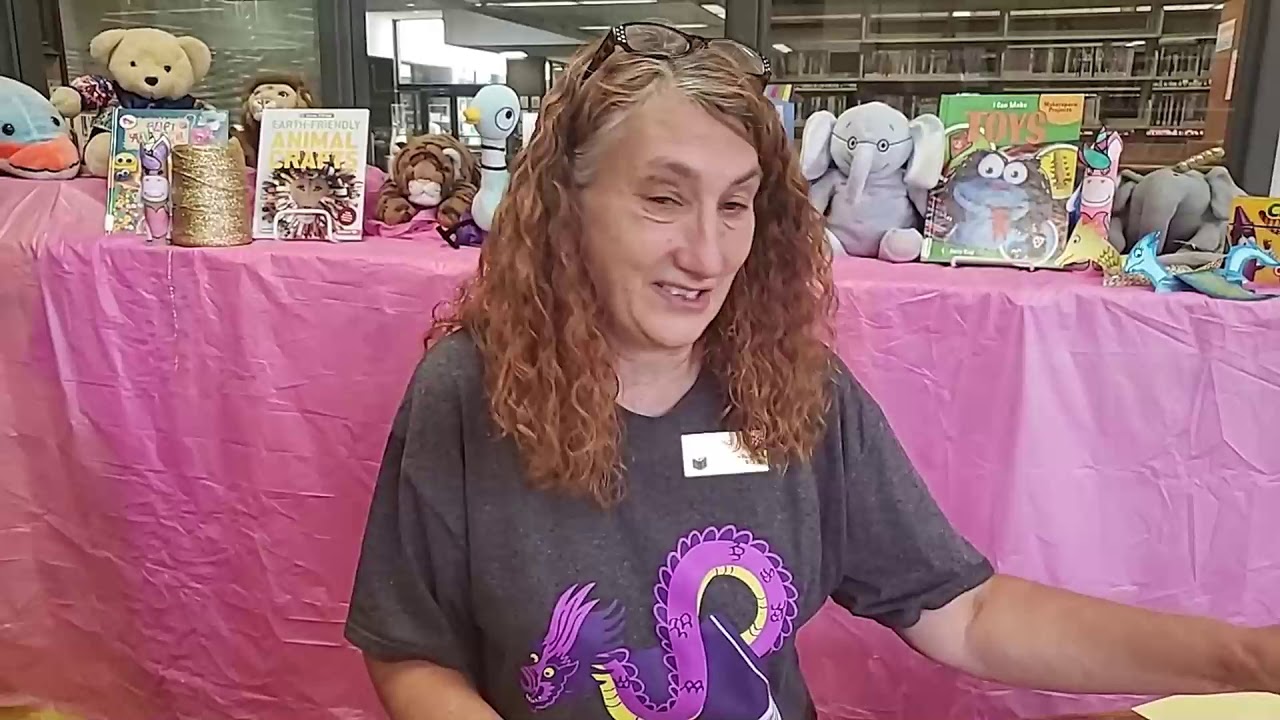 Crafty Corner - Slinky Lizard - YouTube