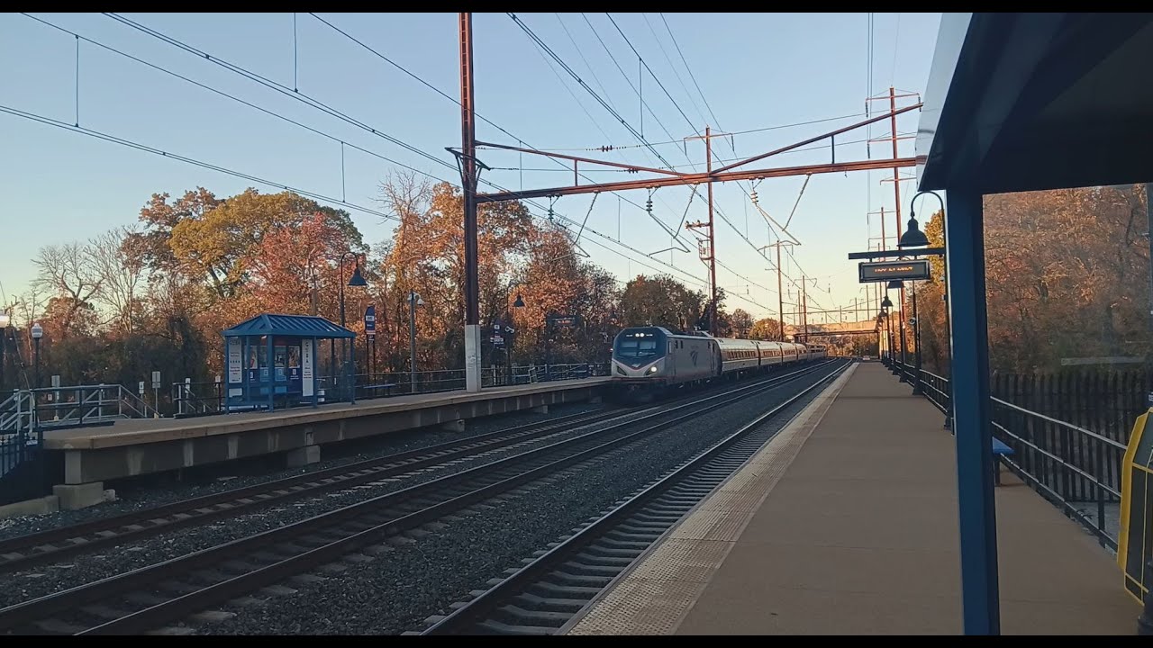Amtrak Crescent Train #19 passing by Odenton Station - YouTube