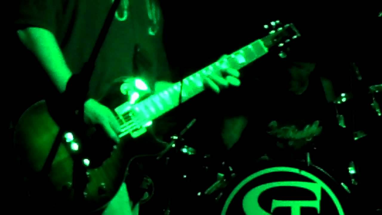 Stonz Thro - King of the World - YouTube