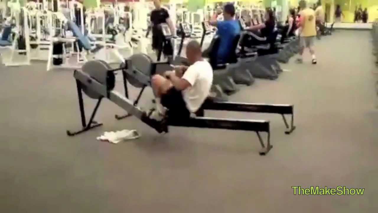 VERY FUNNY WORKOUT FAIL ! - YouTube